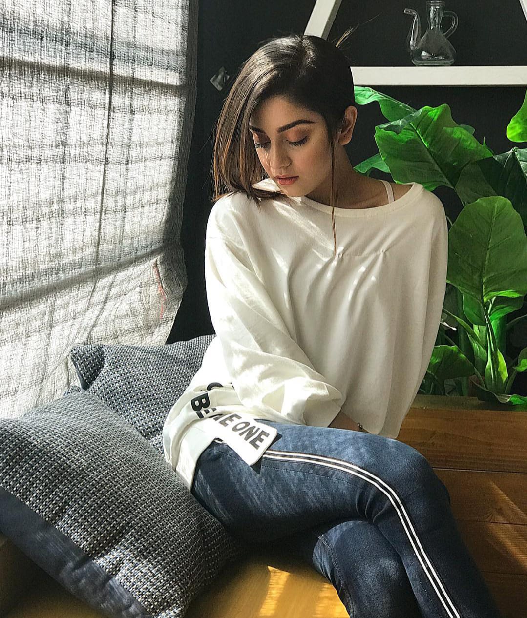 Some stunning stills of Alizeh Shah