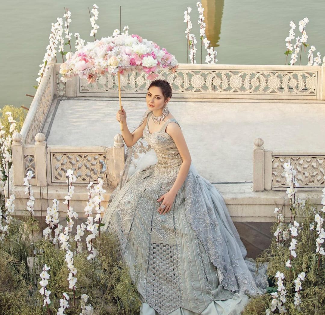 Haina Aamir looks epitome of beauty in Sunnia Manahil's collections - ET