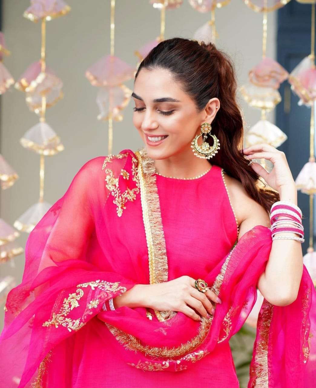 Maya Ali stuns fans in her Eid pictures - editor times