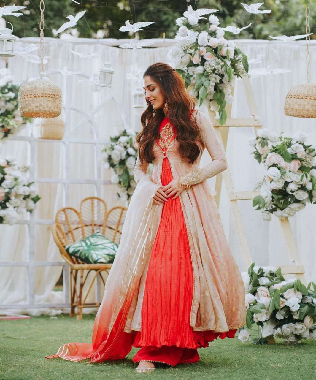 Maya Ali stuns fans in her Eid pictures - editor times