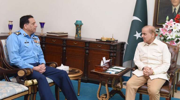 Shehbaz Sharif reposes full confidence on Pakistan Air Force for defence