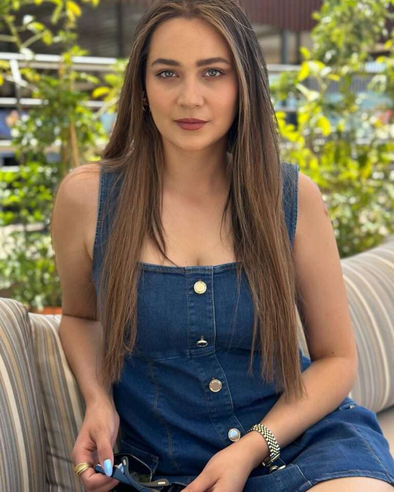 Aslihan Hatun stuns fans in super-hot latest pictures - editor times