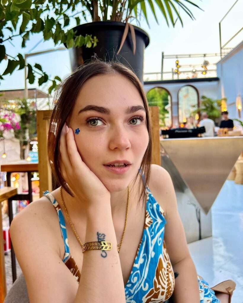 Miray Akay – A Stunning Beauty of Turkish Showbiz Industry - ET