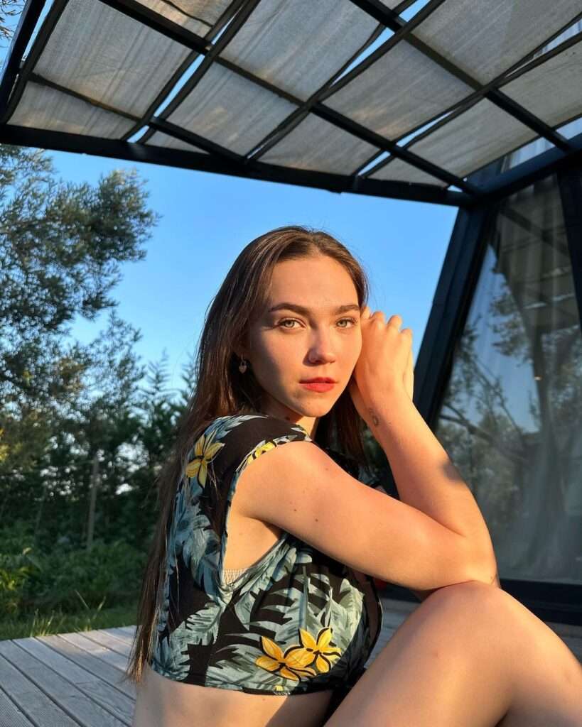 Miray Akay – A Stunning Beauty of Turkish Showbiz Industry - ET