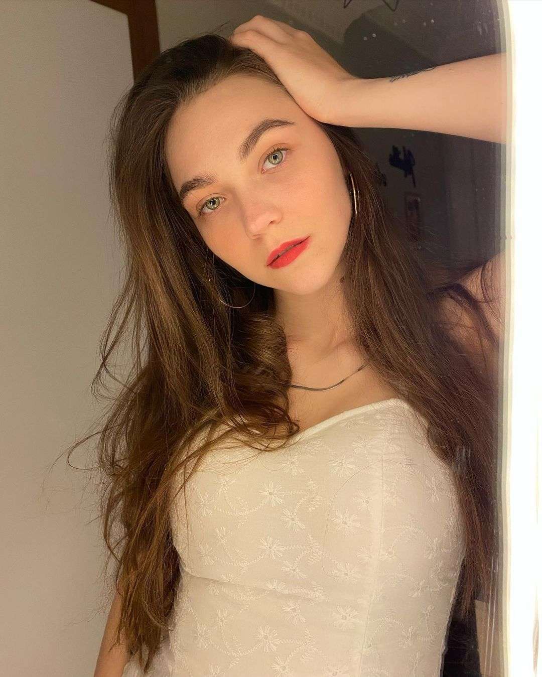 Miray Akay – A Stunning Beauty of Turkish Showbiz Industry - ET