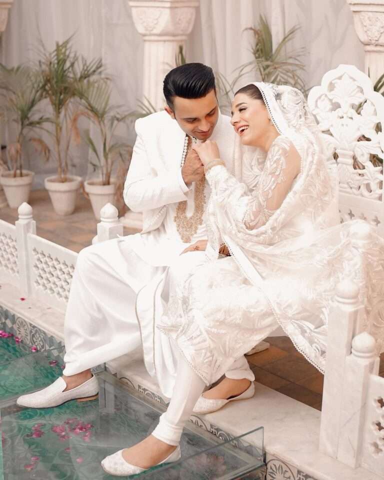 Who is Kiran Ashfaq's second husband Hamza Ali Chaudhry? - ET